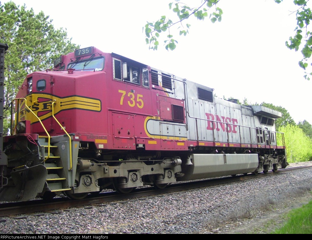 BNSF 735